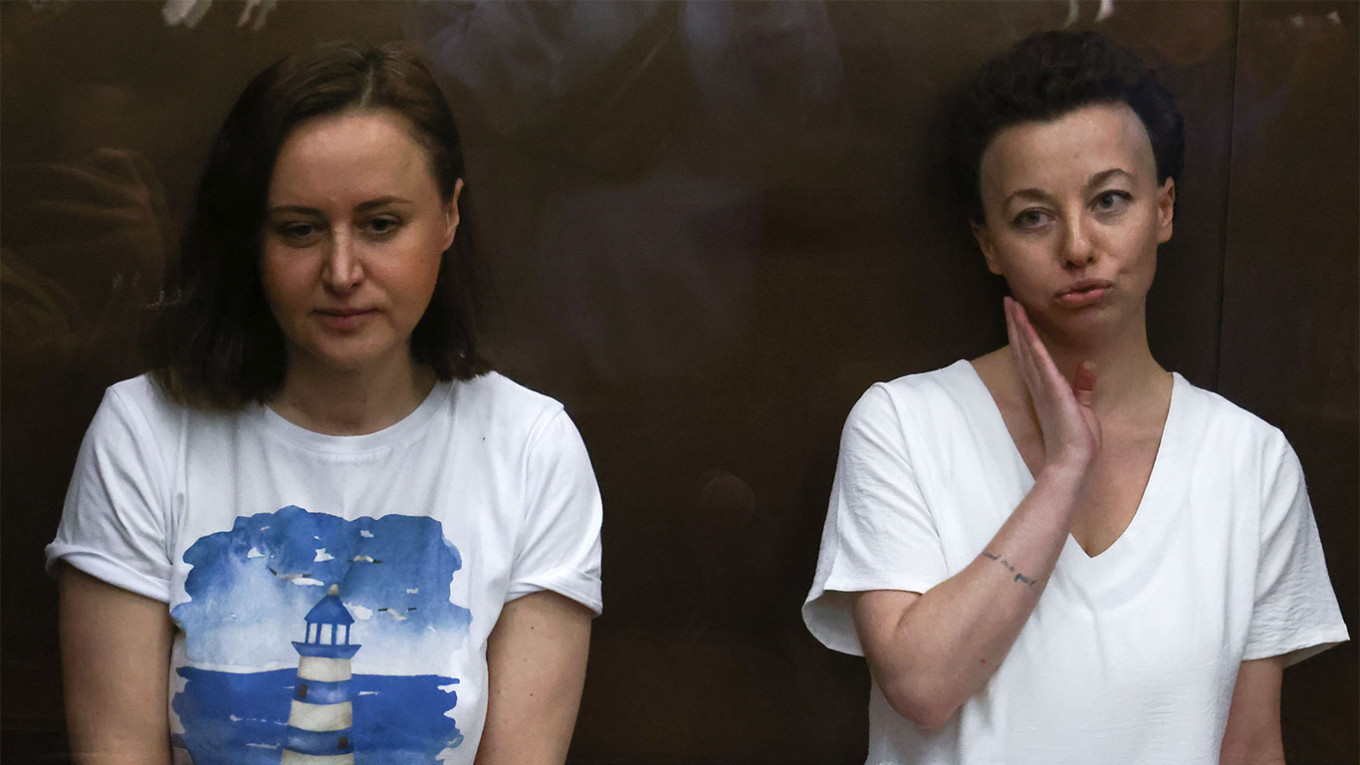 Evgenia Berkovich and Svetlana Petrychuk – Courage to Inspire Us